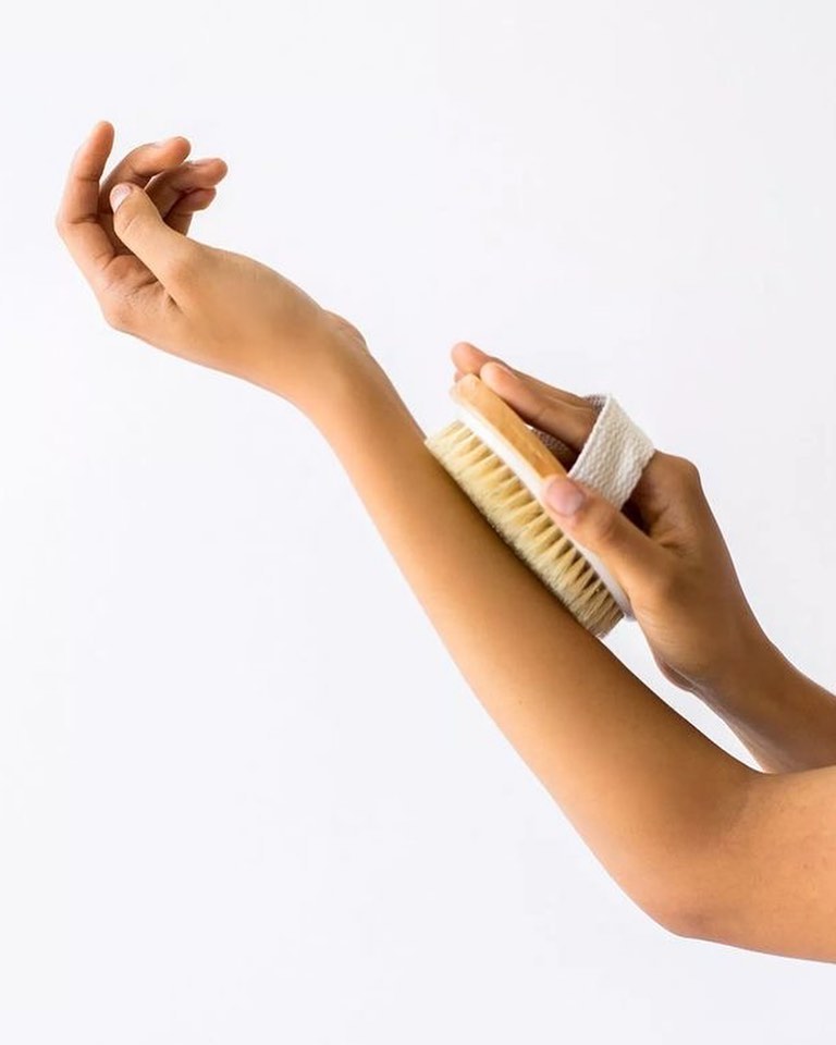 Szczotkowanie ciała - Kosmetologia Holistyczna Kinga Kania